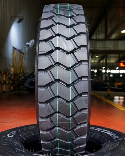 9.5R17.5 18PR GA776